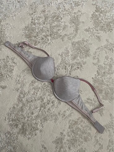 75A Beden Sutyen Yepyeni Lc Waikiki Sütyen %20 İndirimli - Gardrops